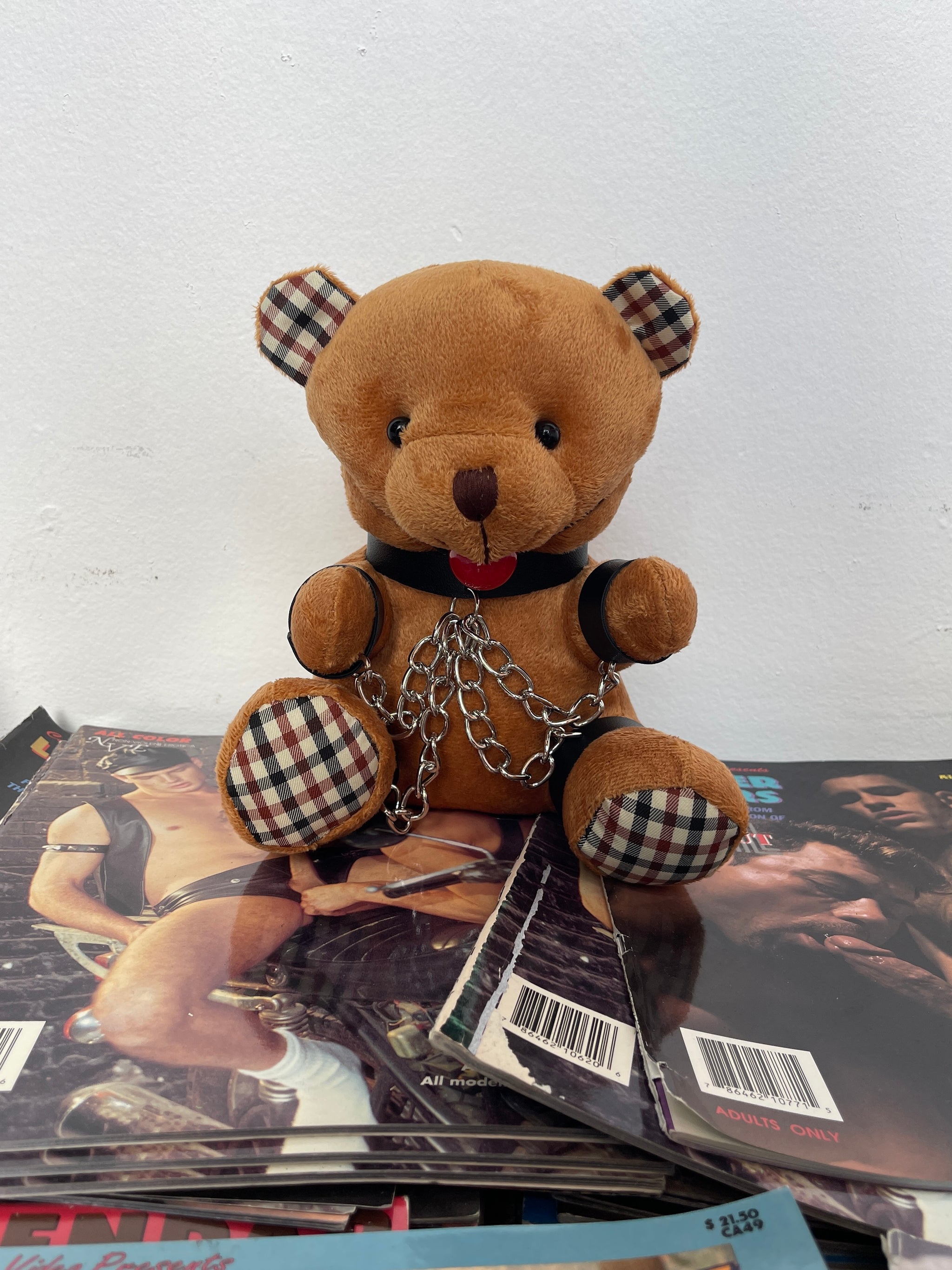 Gagged teddy bear plush – CULTUREEDIT